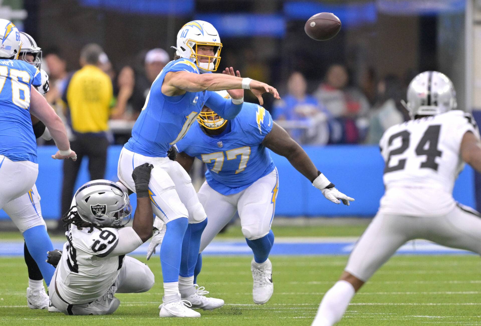 Chargers Justin Herbert Injury News, Herbert Injury Update, Is Justin ...