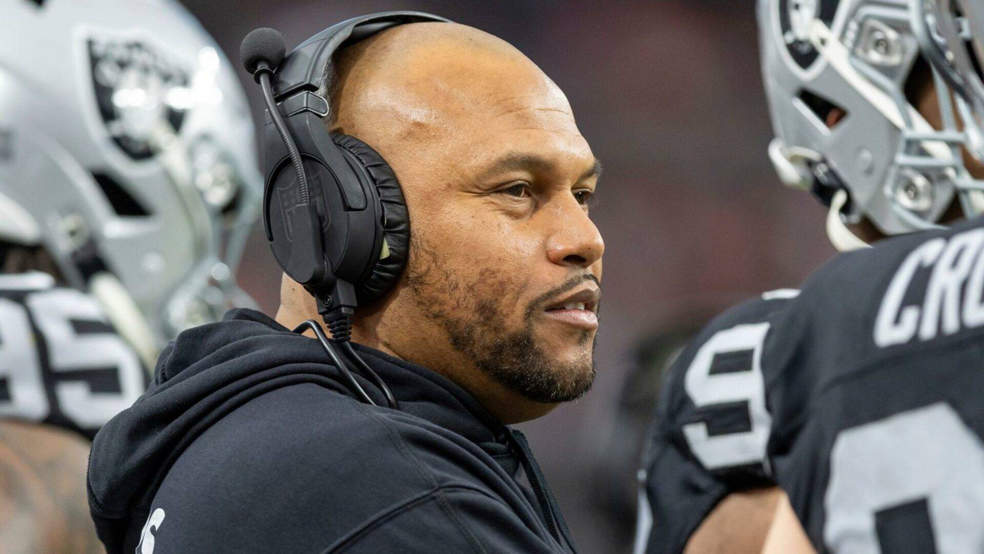 Antonio Pierce Raiders Net Worth, NFL Coach Antonio Pierce Contract Salary and Career Earning ...