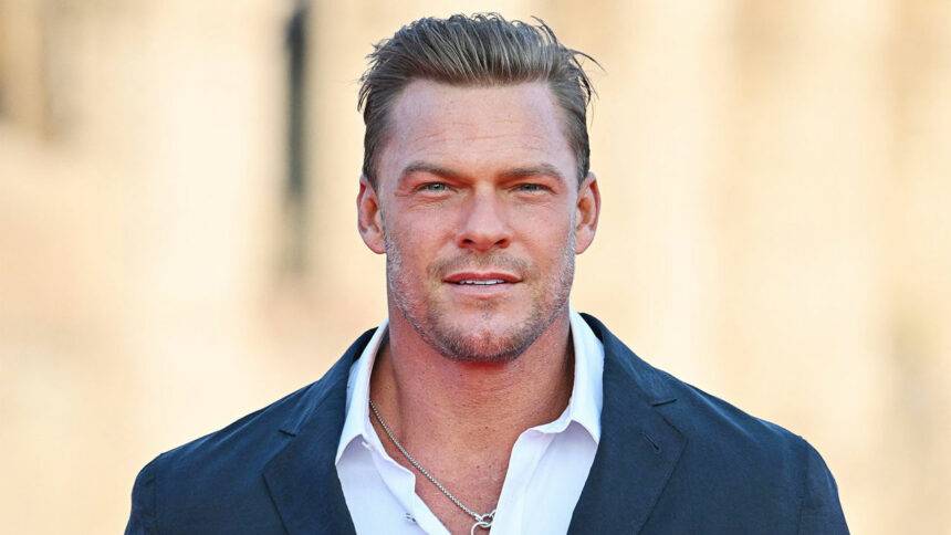 Who is Alan Ritchson? Alan Ritchson Age, Height, Weight, Nationality ...