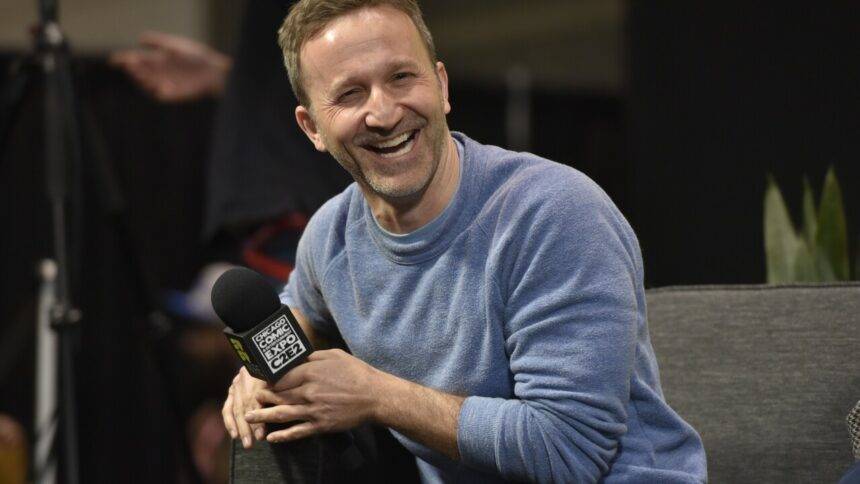 Who Is Breckin Meyer? Breckin Meyer Age, Height, and Instagram - NAYAG ...
