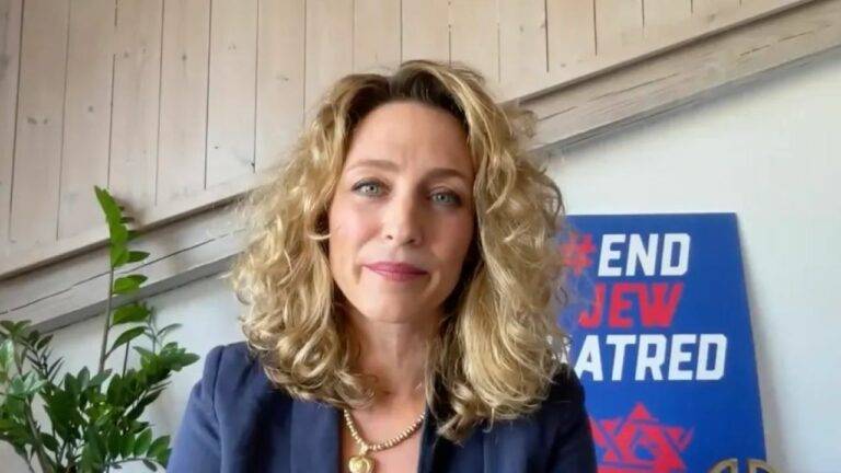 Who is Brooke Goldstein? Brooke Goldstein Age, Height, Instagram, Wiki ...