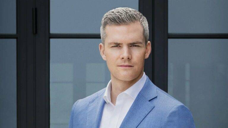 Who Is Ryan Serhant? Ryan Serhant Age, Height, Family and Kids Readinfos