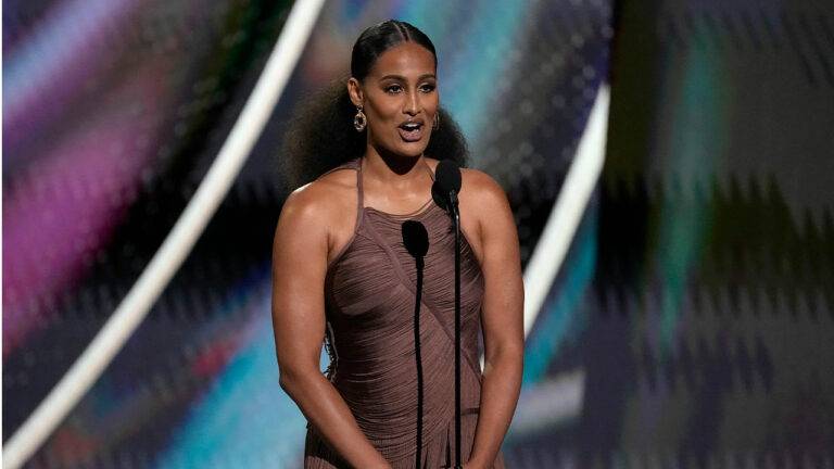 Skylar Diggins Age, Height, Ethnicity, Parents and Hot Photos - NAYAG Today