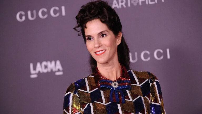 Who Is Jami Gertz? Know Everything About Actress Jami Gertz Readinfos